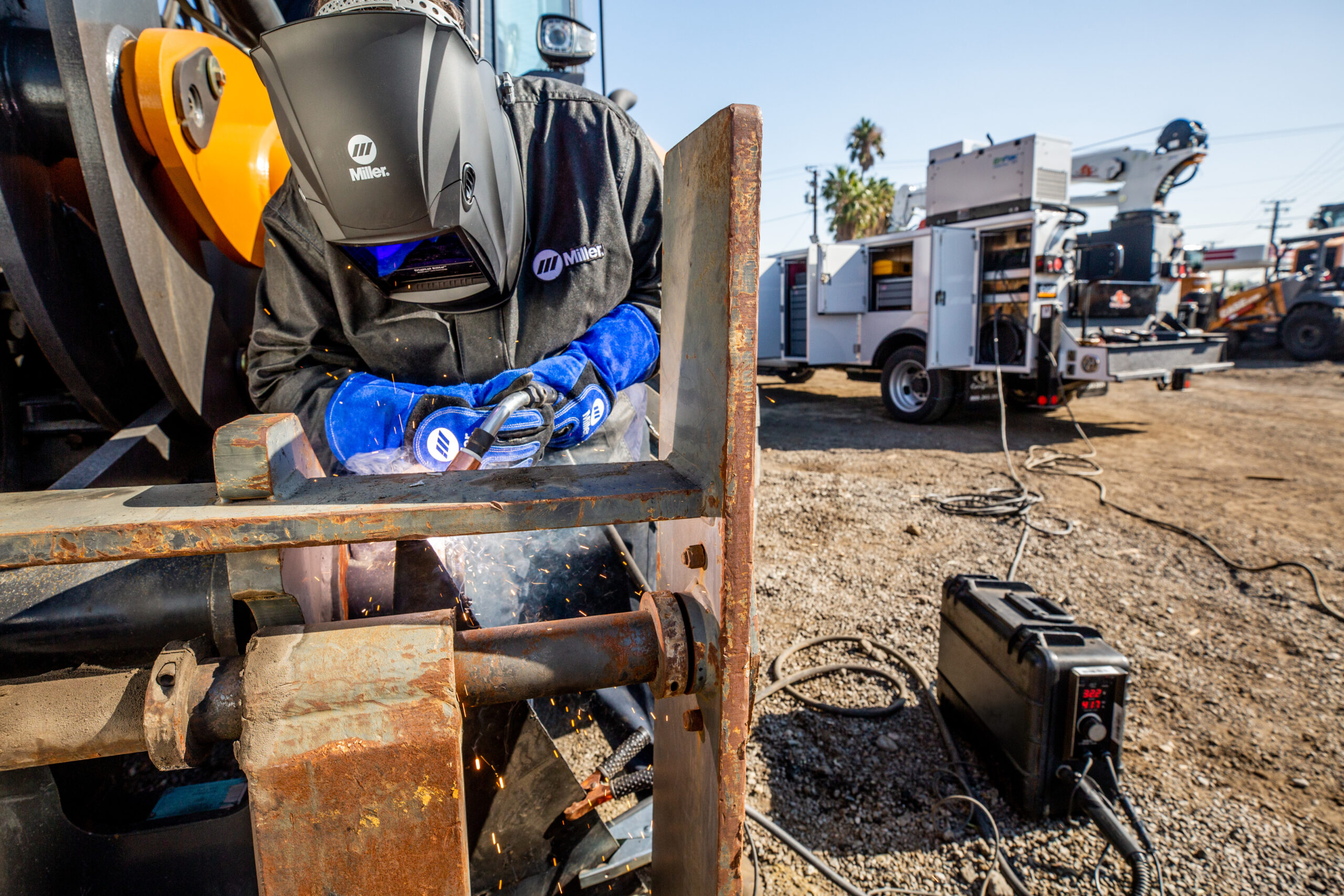 Choosing the Right Mobile Power Solutions for Your Fleet | Levan ...